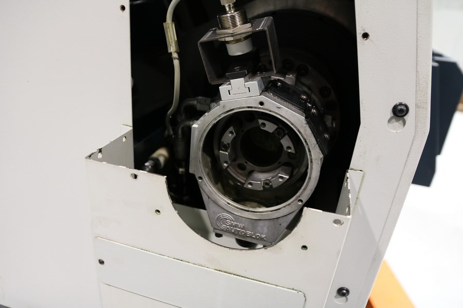 CNC Auction - SPINNER - TC 400-52 MC